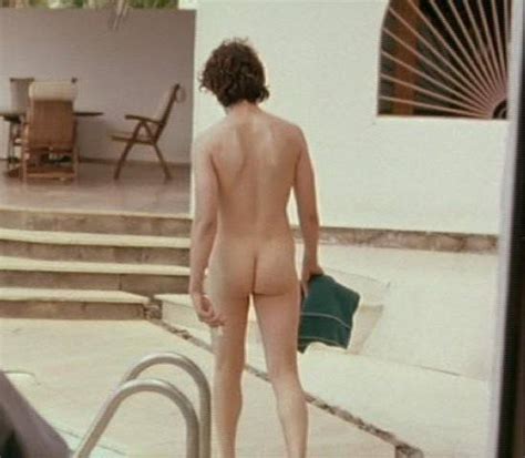 Ator Louis Garrel nu mostrando o pênis Homens Pelados BR