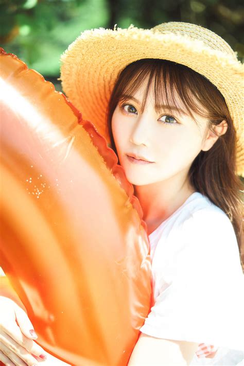 画像込山榛香ターコイズブルーの誘惑イメージカット2023 LiverpoolAKB48 込山榛香1st DVD アイドル