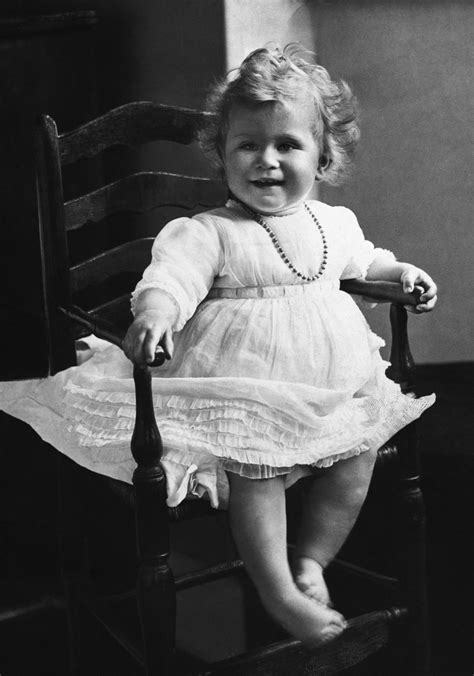 30 Rare Photos Of Queen Elizabeths Early Life