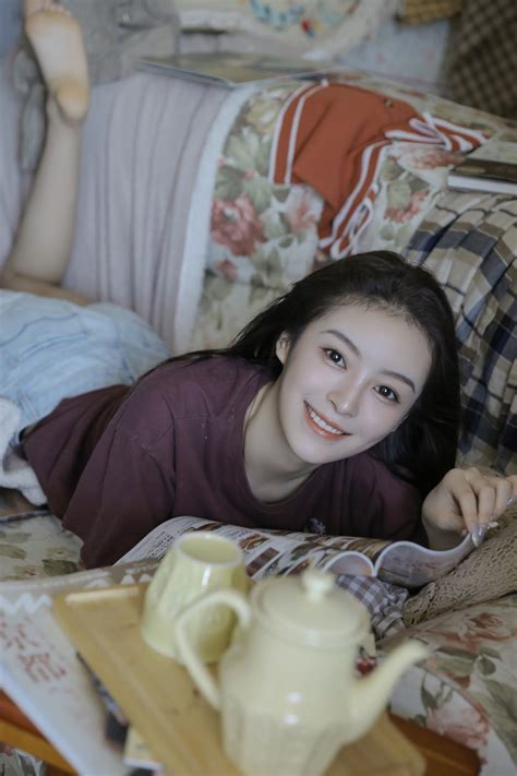 Yituyu艺图语 Vol2100 Hu Yun En Models Vibe