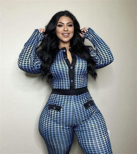 Still Wanna Clap Her Big Ass Cheeks One Dayget Ya Money Up Fellas Rmaryalicejenni