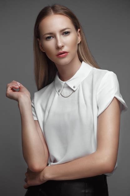 Premium Photo Sexy Fashion Model With Long Hair Young European Attractive Beautiful Eyes