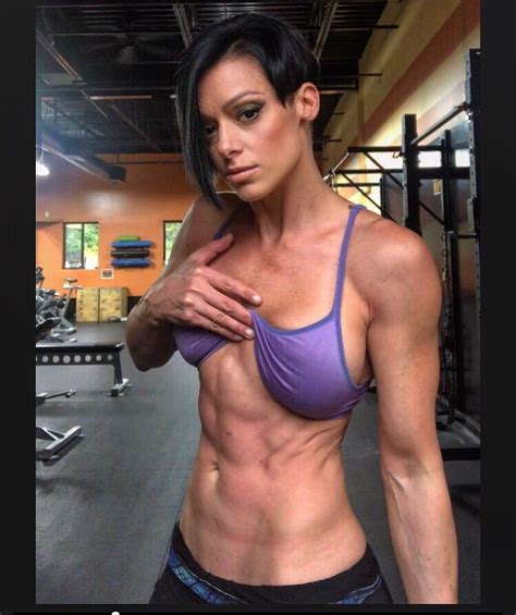 Sarahwnbfpro Female Fitness Model Female Muscle Fitness Babes Fitness Women Strong Body