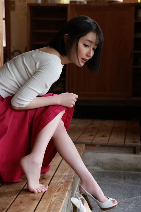 Manami Shindo Queens All Unreleased Special Edition Vol 2 FRIDAY