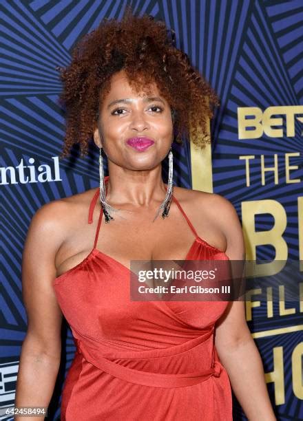 Actress Lisa Nicole Carson Photos And Premium High Res Pictures Getty Images