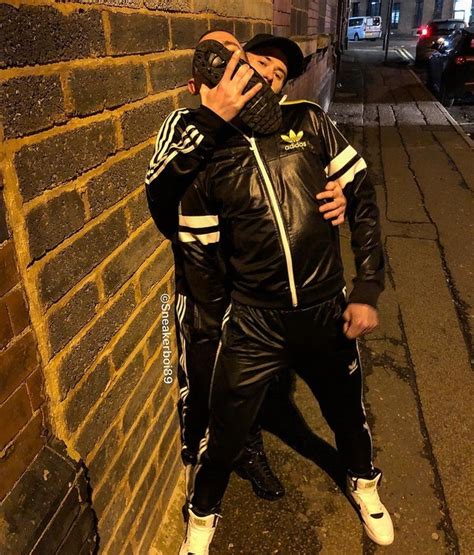 Chavs And Scallys — Sneaker2019 Sniff That Fagot