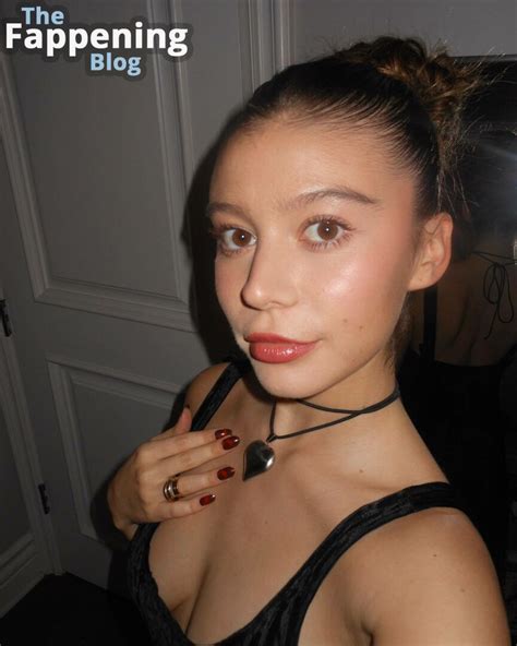 Genevieve Hannelius Ghannelius Nude Leaks Photo 25 Thefappening