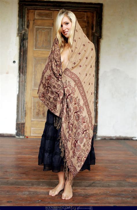 Pin by Tomaž Zakonjšek on Žamot Kimono top Fashion Saree
