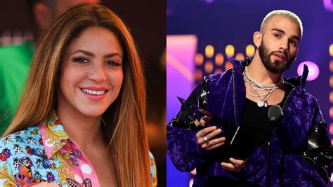 Shakira And Manuel Turizo Doing Party Tricks Is Just About The Cutest Thing Youll See Today