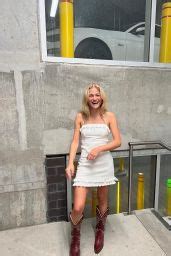 Darci Lynne Farmer 12 16 2022 Celebmafia