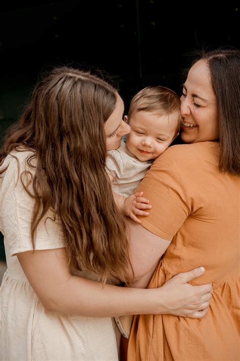 Top 10 Mom And Daughter Photo Ideas And Poses Flytographer