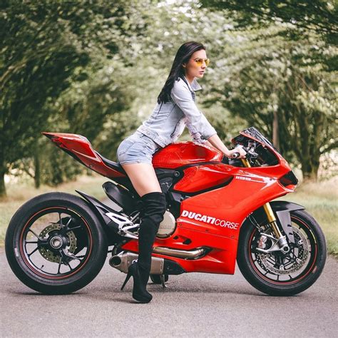 Motos Yamaha Ducati Motorcycles Female Motorcycle Riders Motorbike Girl Motorbikes Women