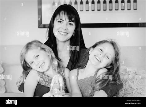 Brunette Mom Hi Res Stock Photography And Images Alamy