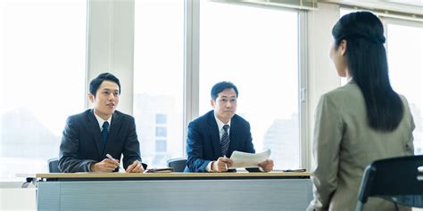 面接とは？【わかりやすく解説】目的、対策、面談との違い カオナビ人事用語集