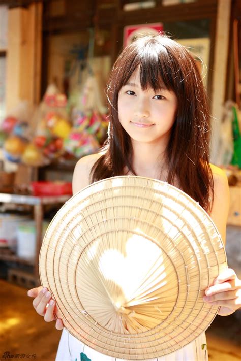 日本美少女鞘師里保 清新俏皮嬌嫩動人 壹讀