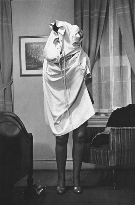 How To Undress In Front Of Her Husband A 1937 Guide That Will Be Useful For Modern Women Pictolic