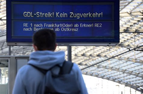 Bahn Streik So Lief Der Erste Streik Tag Für Passagiere Business Insider