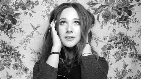 Download Celebrity Juno Temple Hd Wallpaper