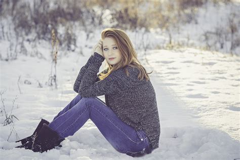 Fotos gratis nieve invierno niña mujer cabello hembra retrato