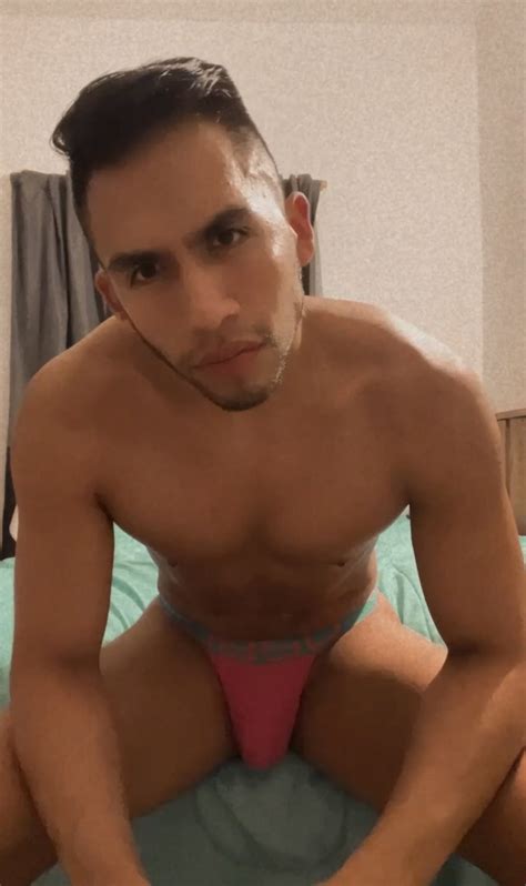 Model Of The Day Leo Moz Daily Squirt
