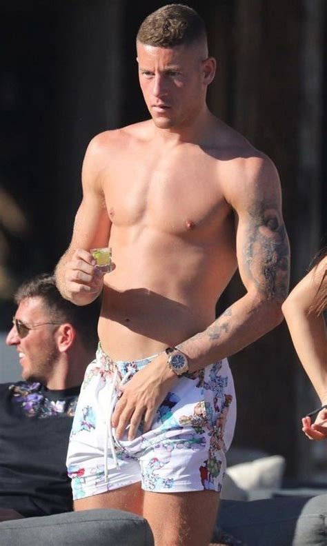 Most Liked Posts In Thread Uk Soccer Player Ross Barkley Lpsg Soccer Players Handsome