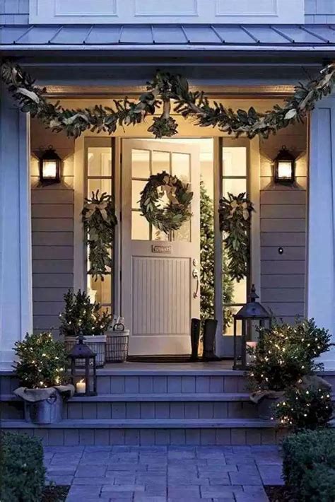 40 Easy Diy Christmas Decorations Ideas For Your Front Yard Christmas Porch Decor Porch
