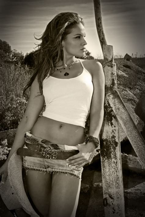 Girls Wear Cowgirls Vaquera Sexy Estilo Cowgirl Country Style Southern Girls Brunettes