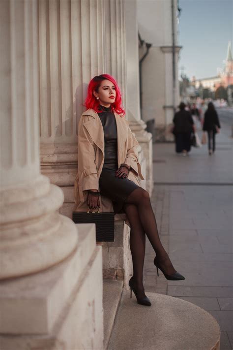 Mistress Red Shanti Фото