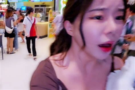 총기 난사 쇼핑몰에서 밥 먹고 있던 한국 Bj가 공개한 실시간 영상