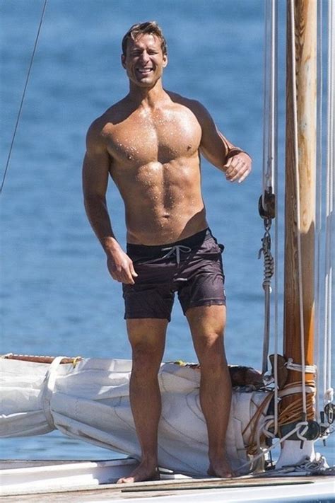 Pin By Ezequiel Aliaga On Tom In Glen Powell Bearded Men Hot