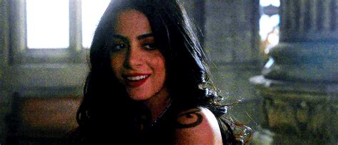 Shadowhunters Tumblr Shadowhunters Isabelle Lightwood Famous Celebrities