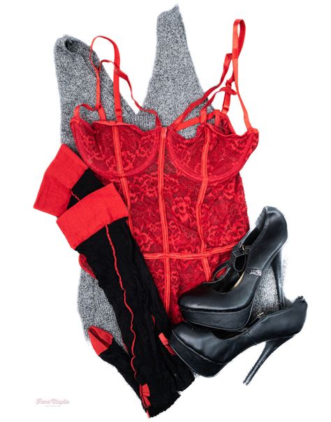 Charli Phoenix Red Lace Set Fans Utopia