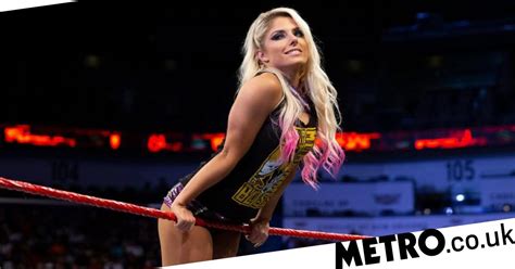 Wwes Alexa Bliss On Embarrassing Dating Moments And Secret Crush Book Metro News