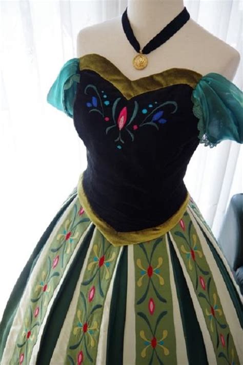 Anna And Elsa Come To Life The Best Halloween Costumes Of The Year【photos】 Soranews24 Japan
