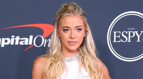 2023 Si Swimsuit Model Olivia Dunne Shows Off Tan Lines In Zebra Print Bikini Silifestyle