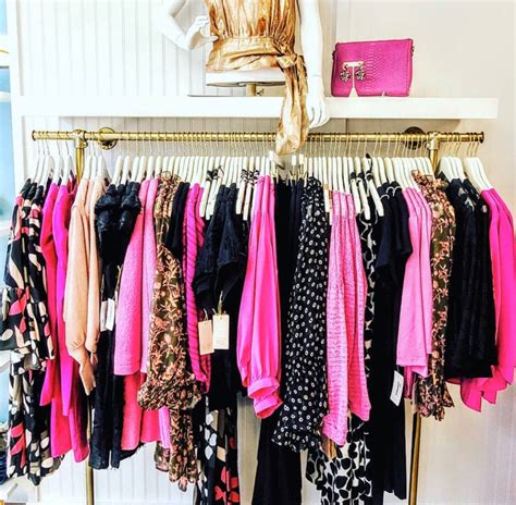 Wall Mounted Gold Clothing Rack Etsy Clothing Store Interior Boutique Clothing Rack
