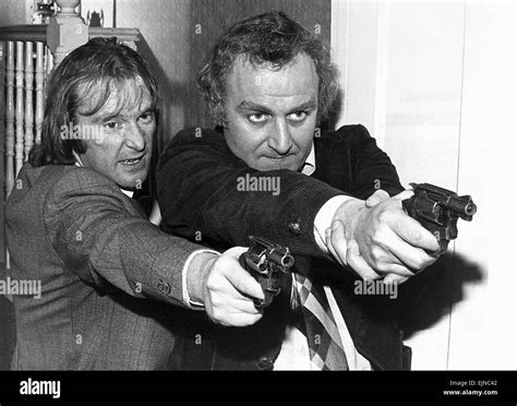 Dennis waterman Fotos und Bildmaterial in hoher Auflösung Alamy