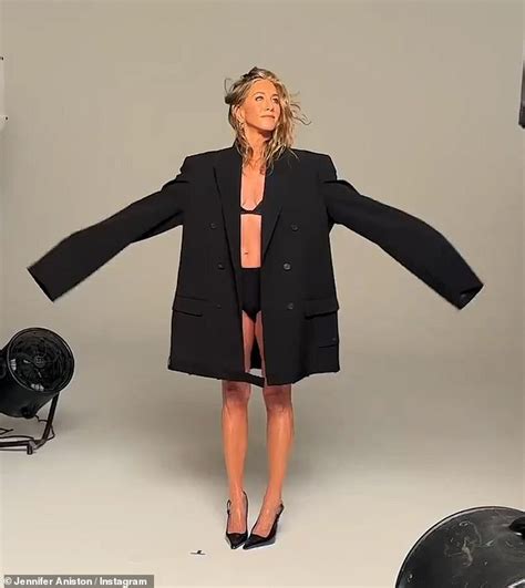 Jennifer Aniston 54 Goes Completely Naked For Very Steamy Sex Scene With Jon Hamm 52 On The