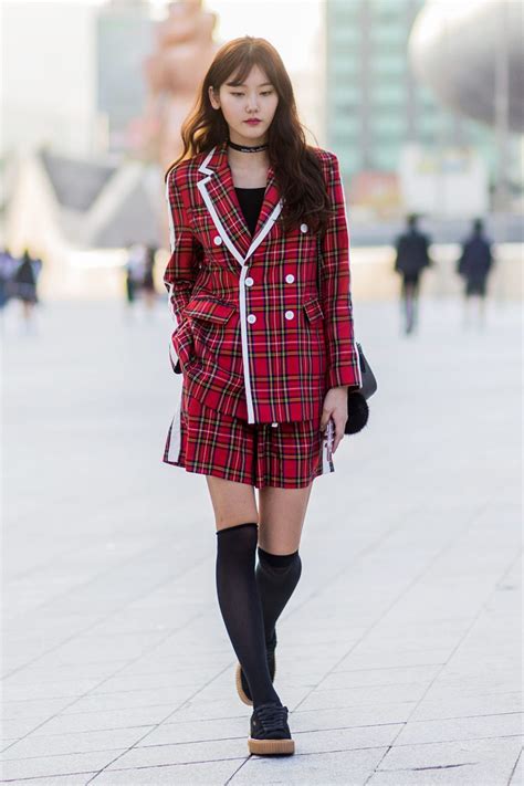 How To Wear Knee High Socks 17 Cute Outfit Ideas Her Style Code