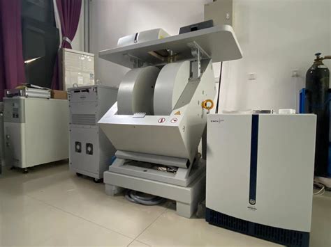 电子顺磁共振波谱仪 综合科研仪器共享中心