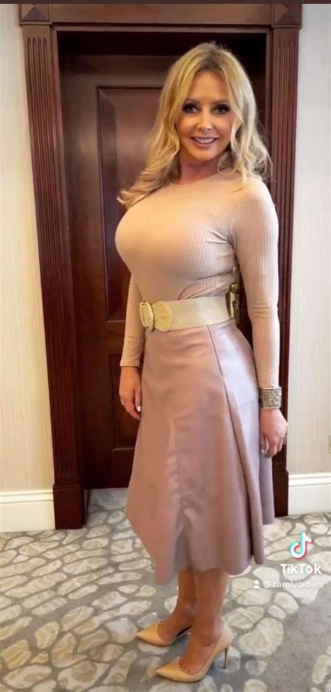 Pin By Hugo Le Raven On Clase Andelegancia Curvy Women Dresses Curvy Woman Curvy Women Outfits