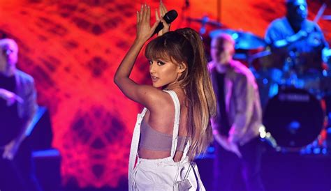 Ariana Grande Spinner