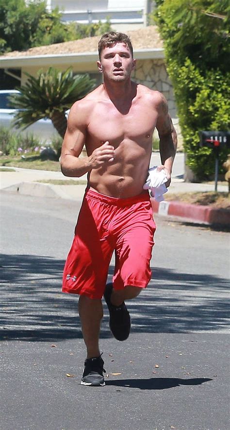 31 Celebrity Bulges That Went Hard In 2015 Hottest Male Celebrities Gay Outfits Celebrities Male