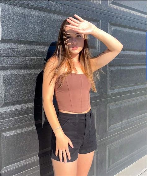 Sam Is A Lucky Man I Wanna Fuck Her So Bad 🥵 Rjessicabaio69