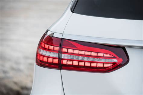 The 2021 Mercedes E Class Has An Electrifying New Design