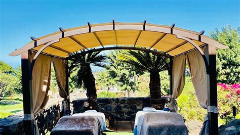 Outdoor Couples Massage On Maui Outdoor Couples Massage Maui Hawaii