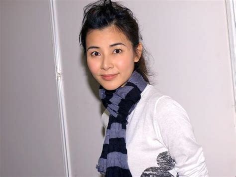 她17岁拍三级片出道40岁嫁郑伊健今46岁成人生赢家 郑伊健 三级片 蒙嘉慧 新浪新闻