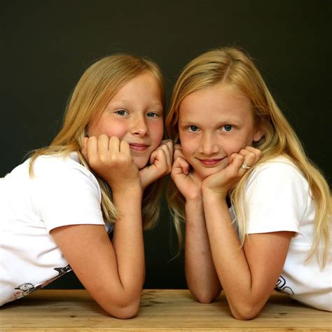 Blonde Teen Bath Girl Twins
