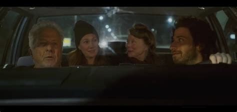 O Dustin Hoffman και η Sissy Spacek συμπρωταγωνιστούν με τα παιδιά τους σε μια ρομαντική κομεντί