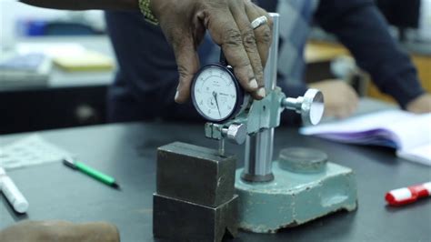 MEASUREMENT OF SURFACE ROUGHNESS USING A DIAL INDICATOR YouTube